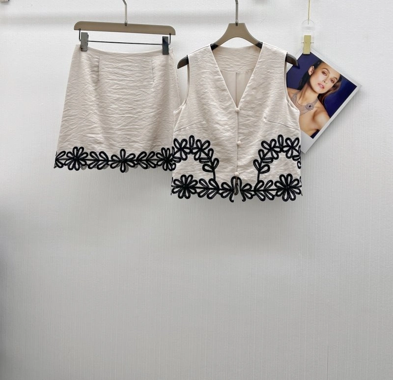 Unclassified Brand Dress Suits