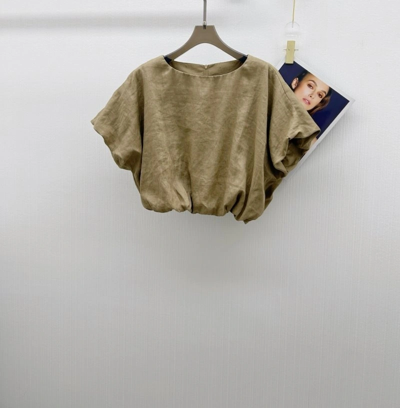 Indistinguishable Unclassified Brand Dress Suits