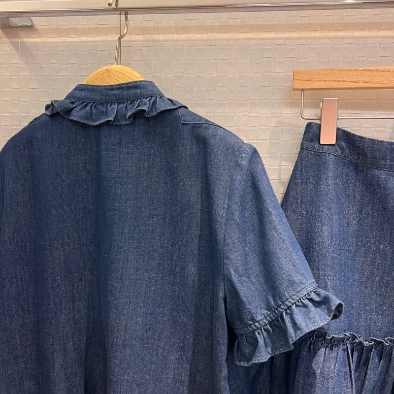 Value-priced Unclassified Brand Dress Suits