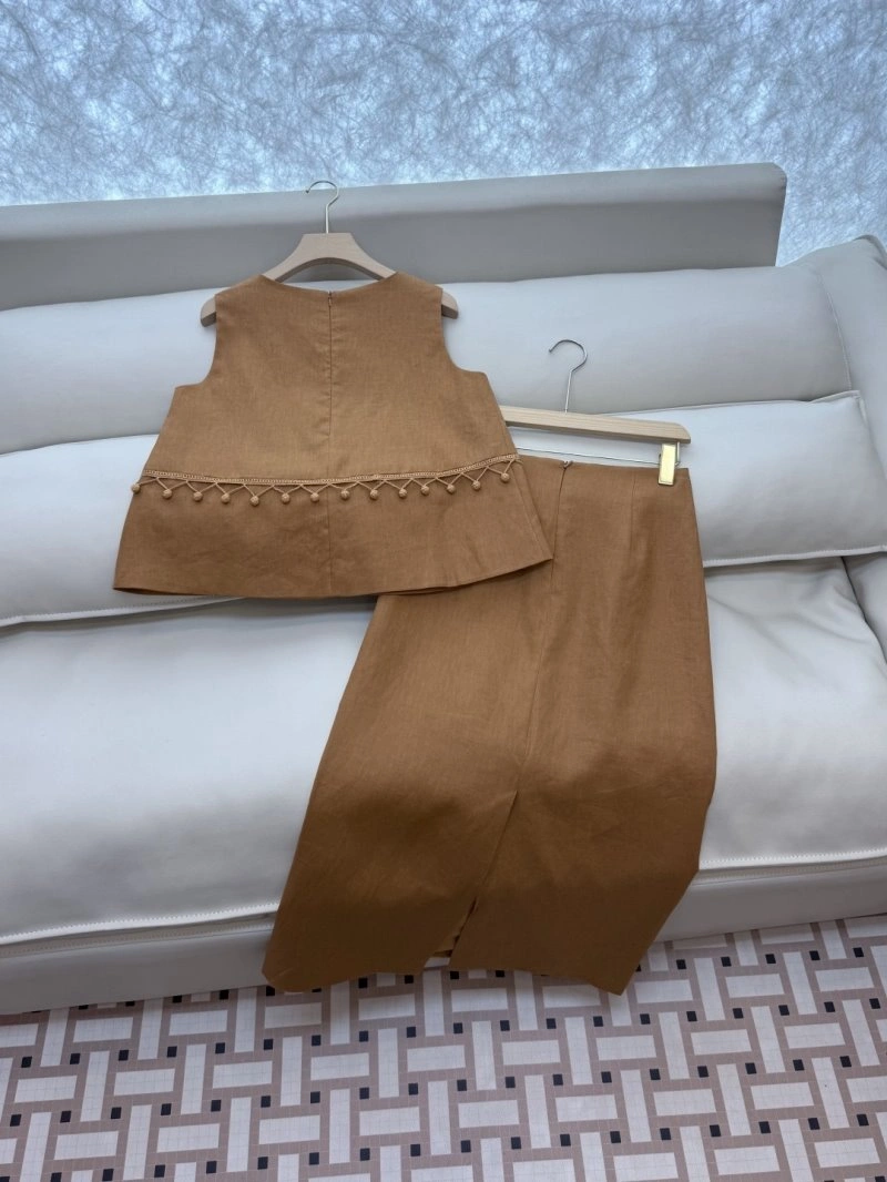 Cut-rate Unclassified Brand Dress Suits