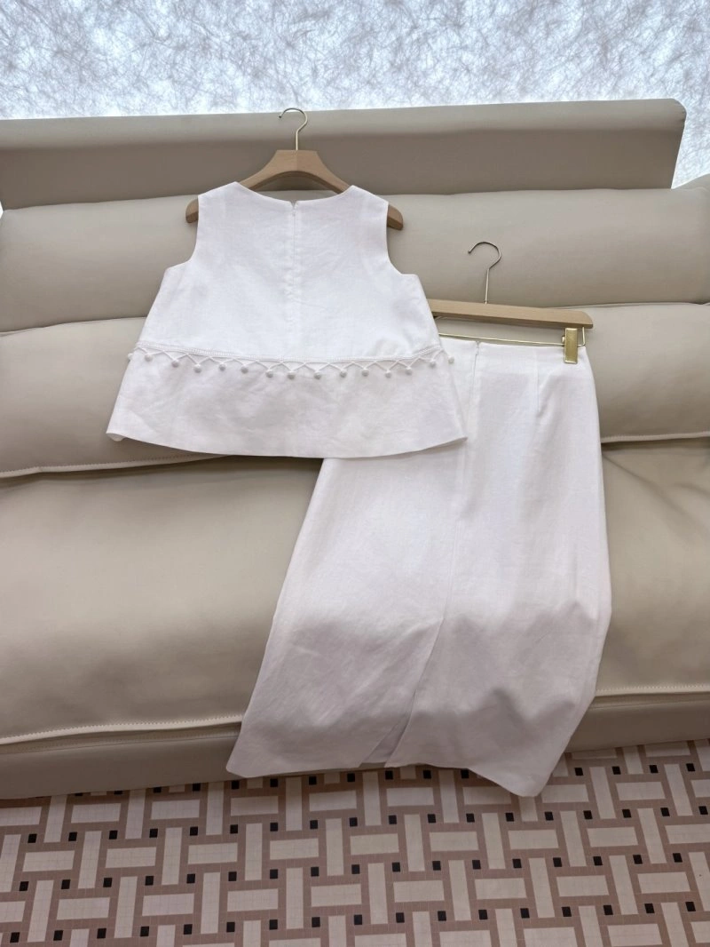 Inexpensive Unclassified Brand Dress Suits