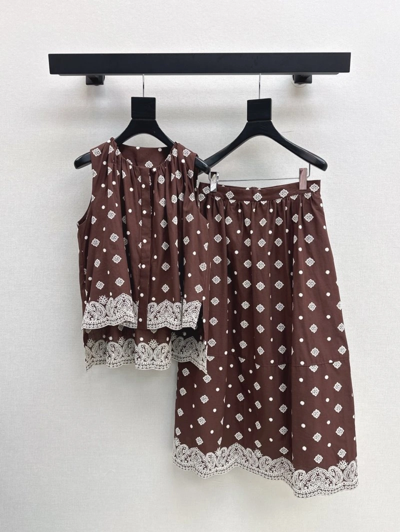 Unclassified Brand Dress Suits