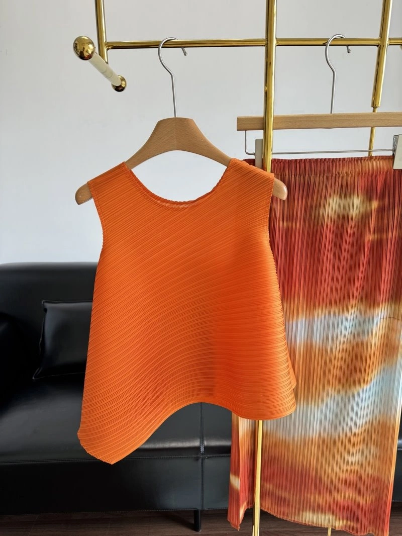 Low-cost Unclassified Brand Dress Suits