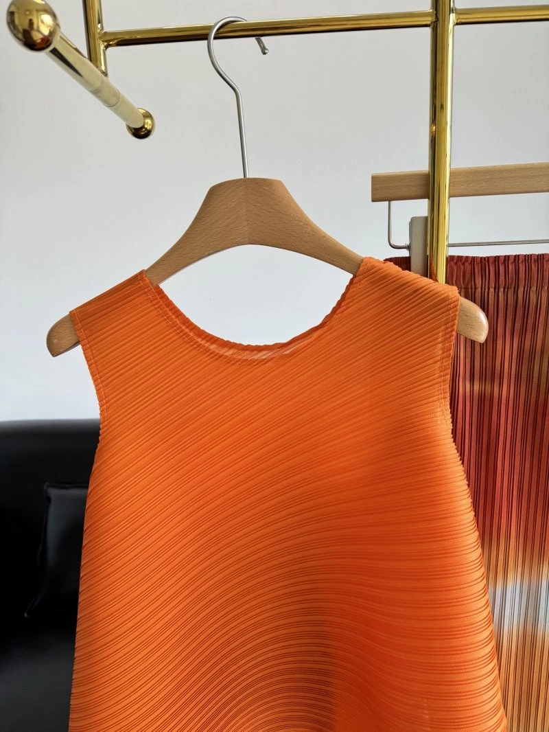 Low-cost Unclassified Brand Dress Suits
