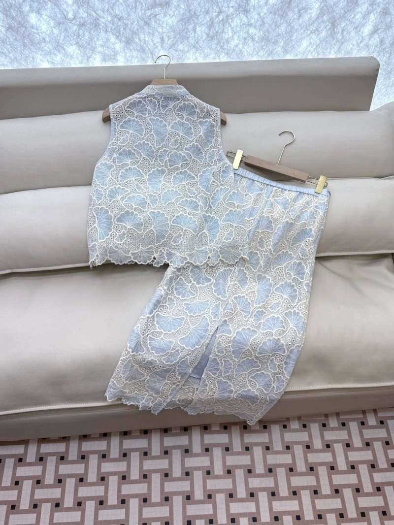 Bargain Unclassified Brand Dress Suits