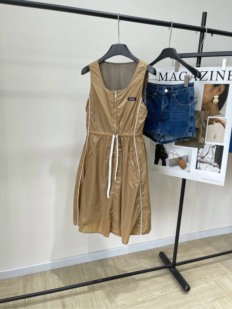 Unclassified Brand Dress Suits