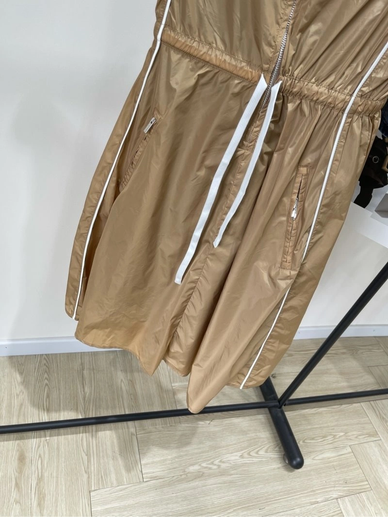 Discounted Unclassified Brand Dress Suits