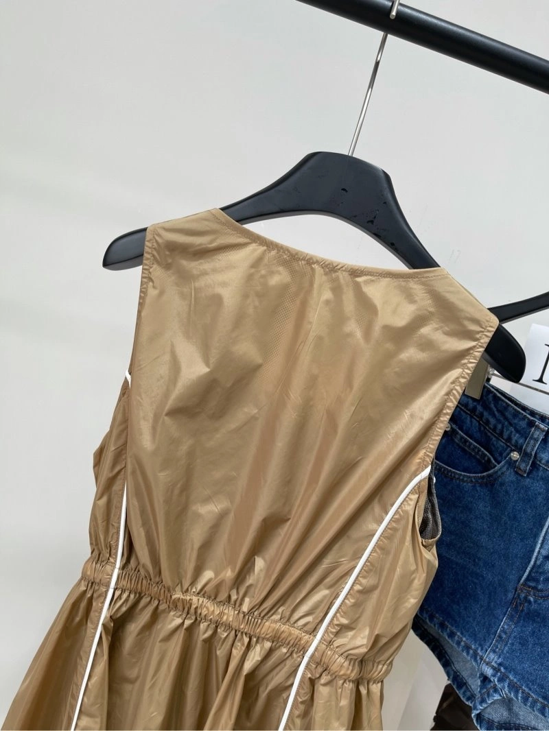Discounted Unclassified Brand Dress Suits