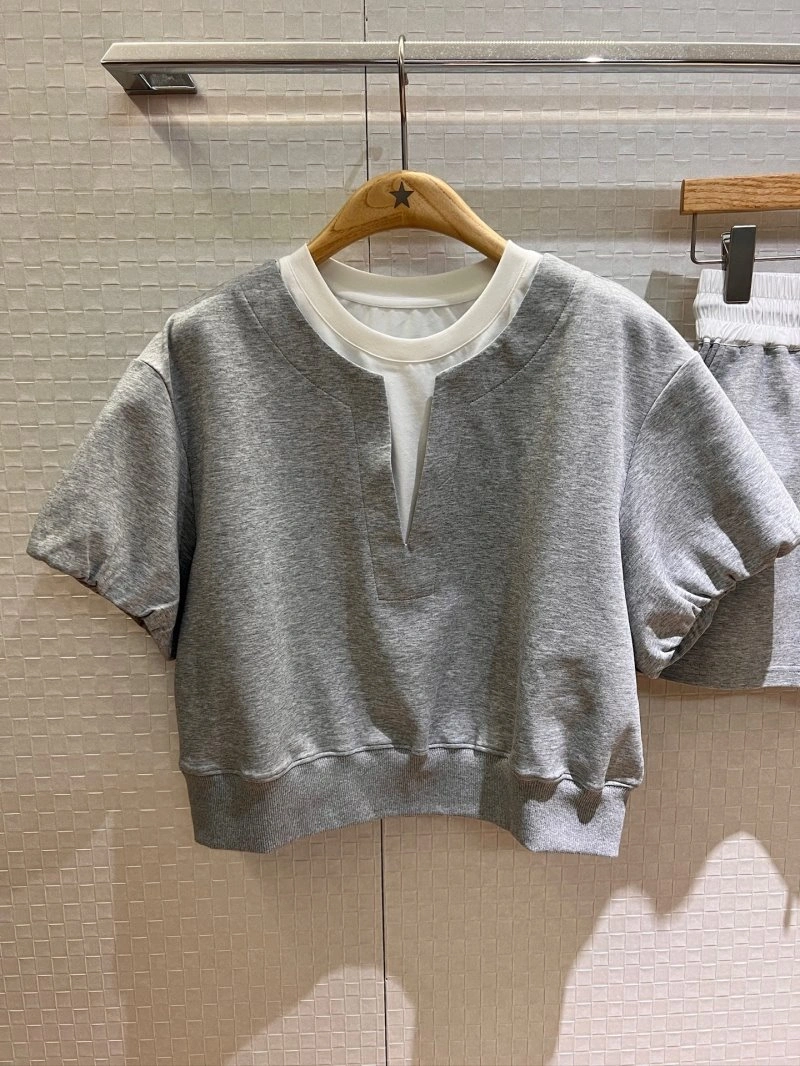 Low-cost Unclassified Brand Dress Suits