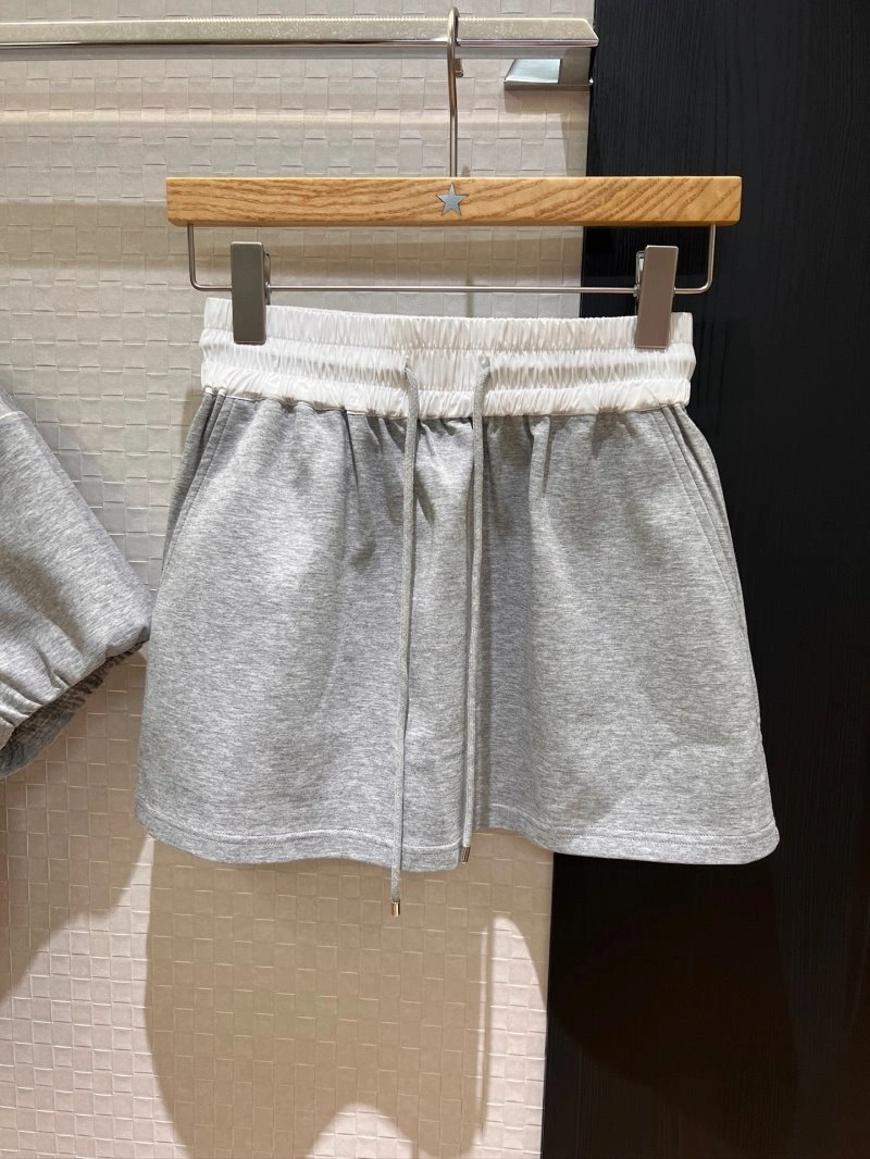 Low-cost Unclassified Brand Dress Suits