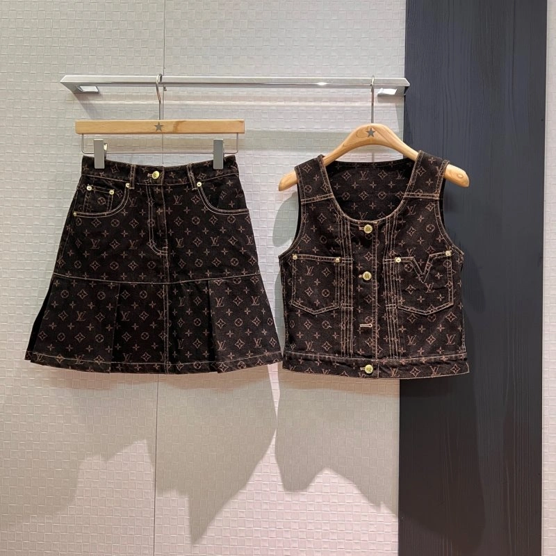 Unclassified Brand Dress Suits