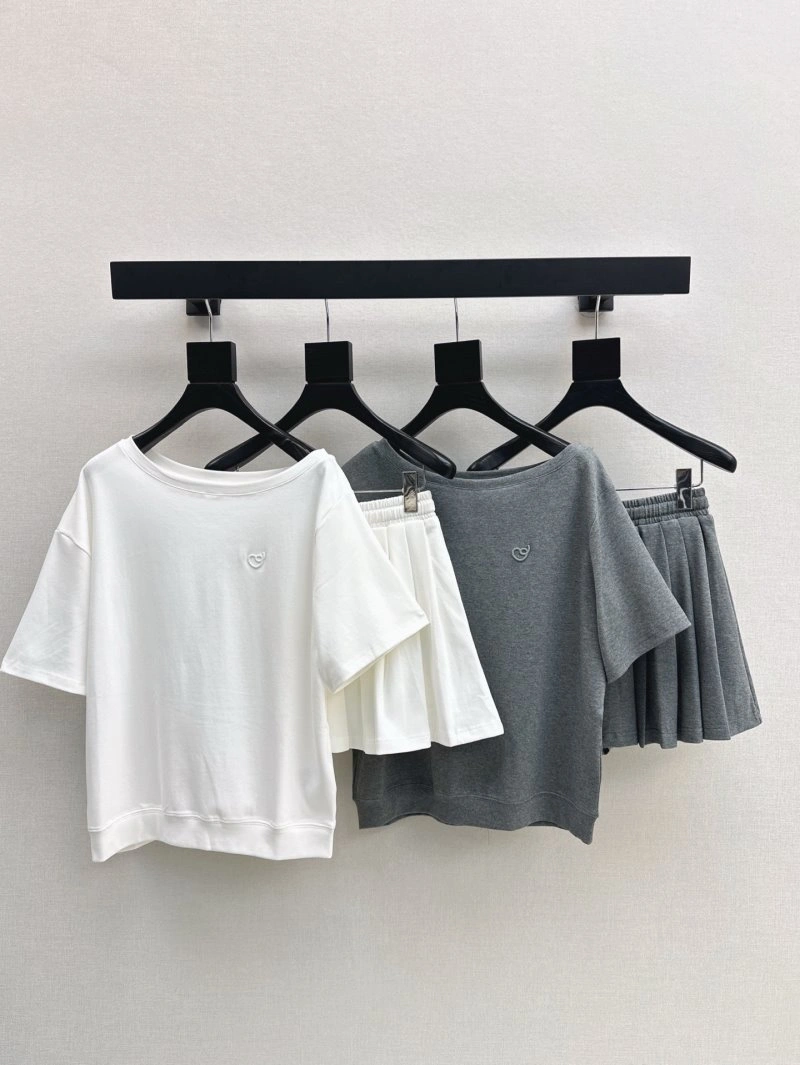 Genuine Unclassified Brand Dress Suits