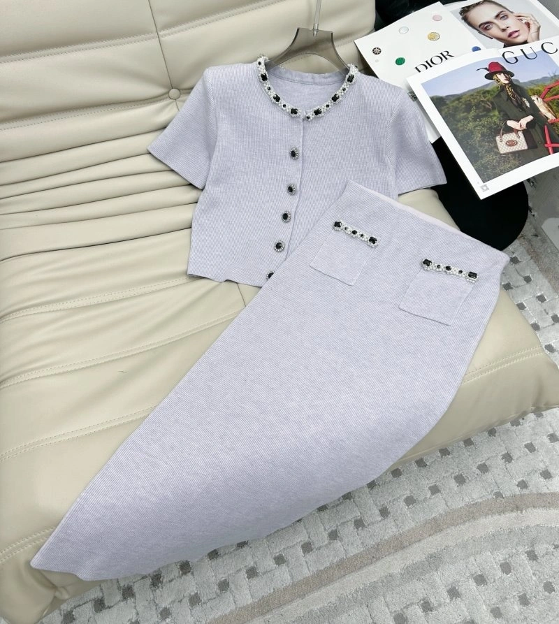 Unclassified Brand Dress Suits