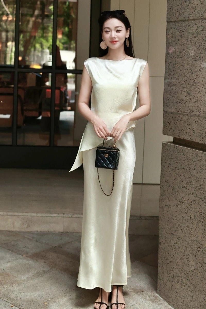Authentic Unclassified Brand Dress Suits