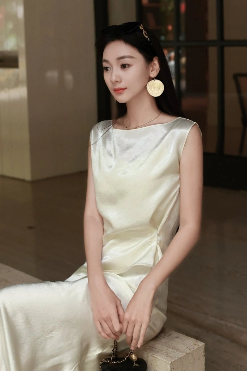 Authentic Unclassified Brand Dress Suits