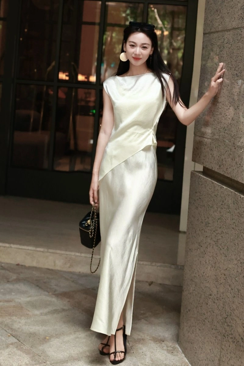 Authentic Unclassified Brand Dress Suits
