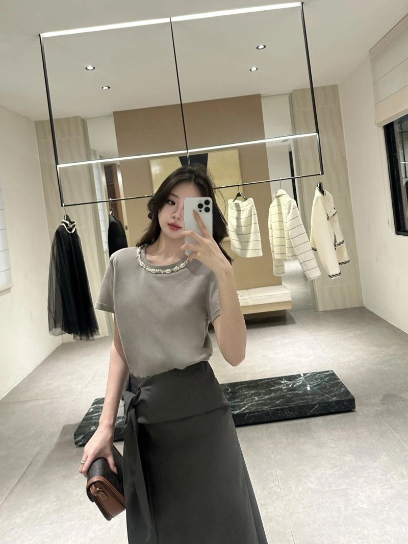 Accurate model Unclassified Brand Dress Suits