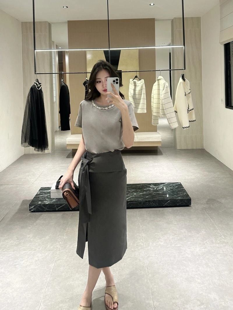 Accurate model Unclassified Brand Dress Suits