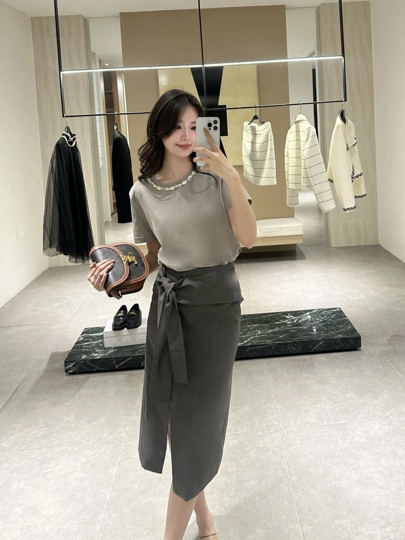 Accurate model Unclassified Brand Dress Suits