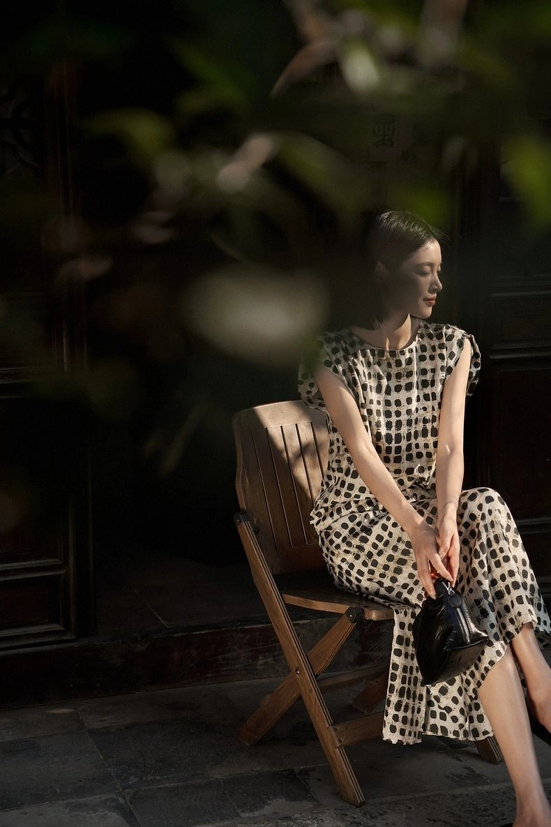 Accurate model Unclassified Brand Dress Suits