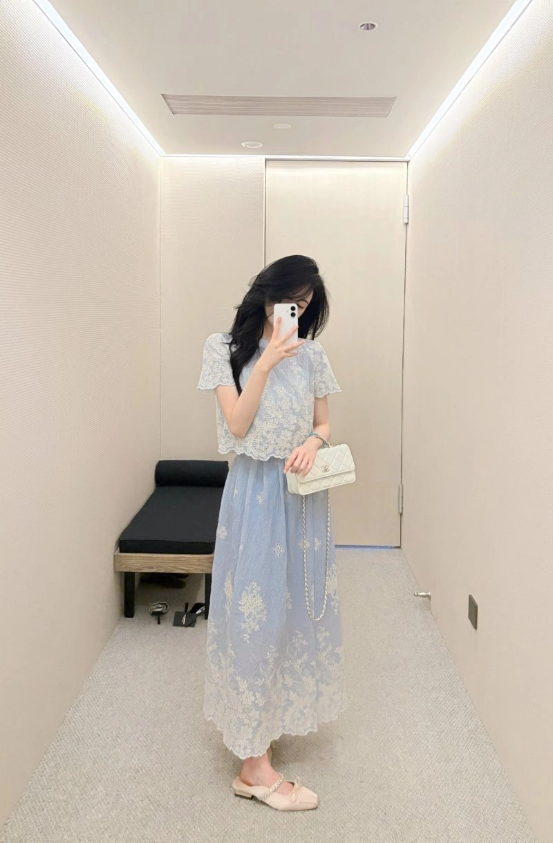 Unclassified Brand Dress Suits