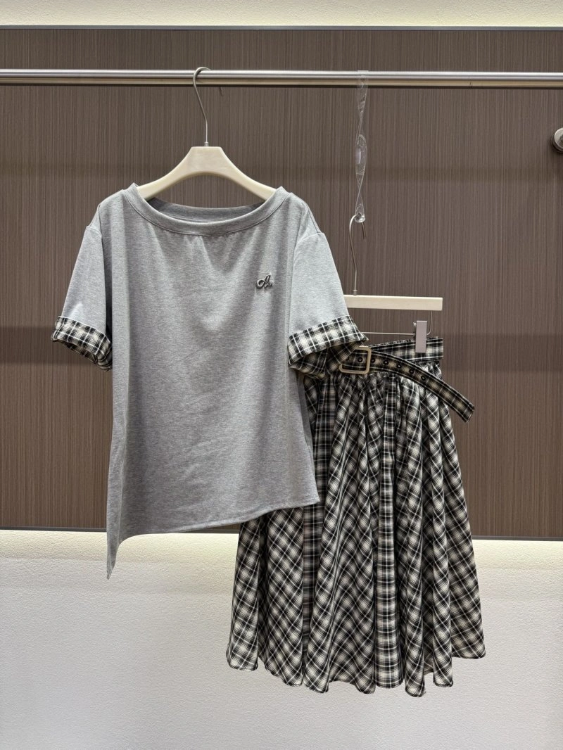 Unclassified Brand Dress Suits