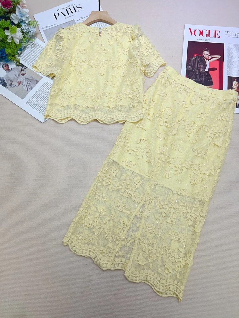 Reasonably priced Unclassified Brand Dress Suits