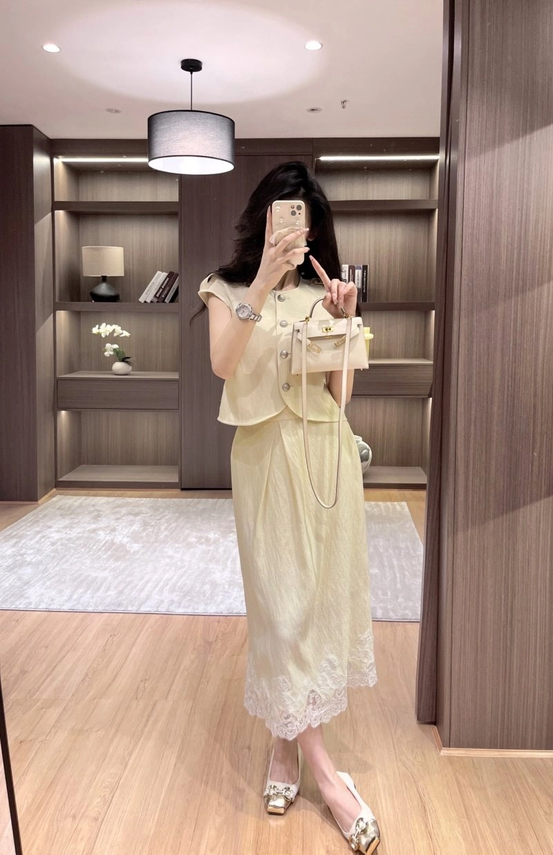 Cut-rate Unclassified Brand Dress Suits