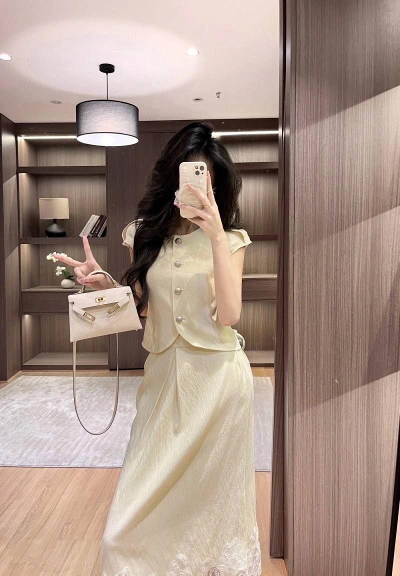 Cut-rate Unclassified Brand Dress Suits