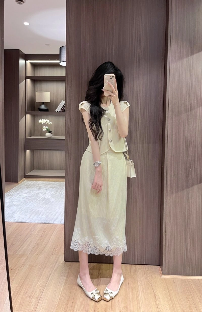 Cut-rate Unclassified Brand Dress Suits