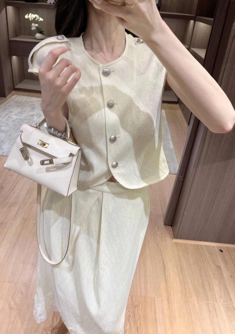 Cut-rate Unclassified Brand Dress Suits