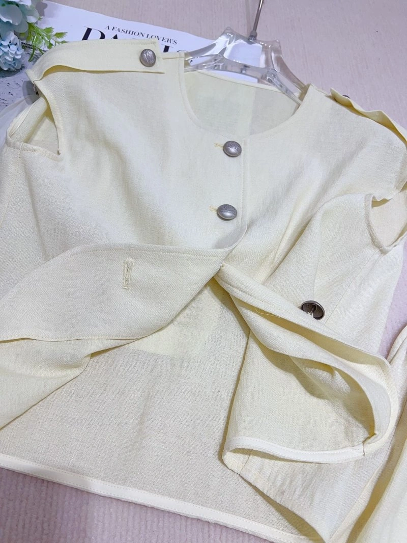 Cut-rate Unclassified Brand Dress Suits