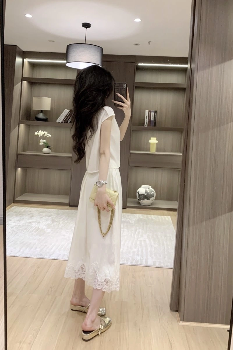 Accurate model Unclassified Brand Dress Suits