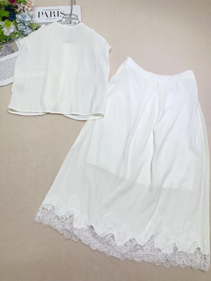 Accurate model Unclassified Brand Dress Suits