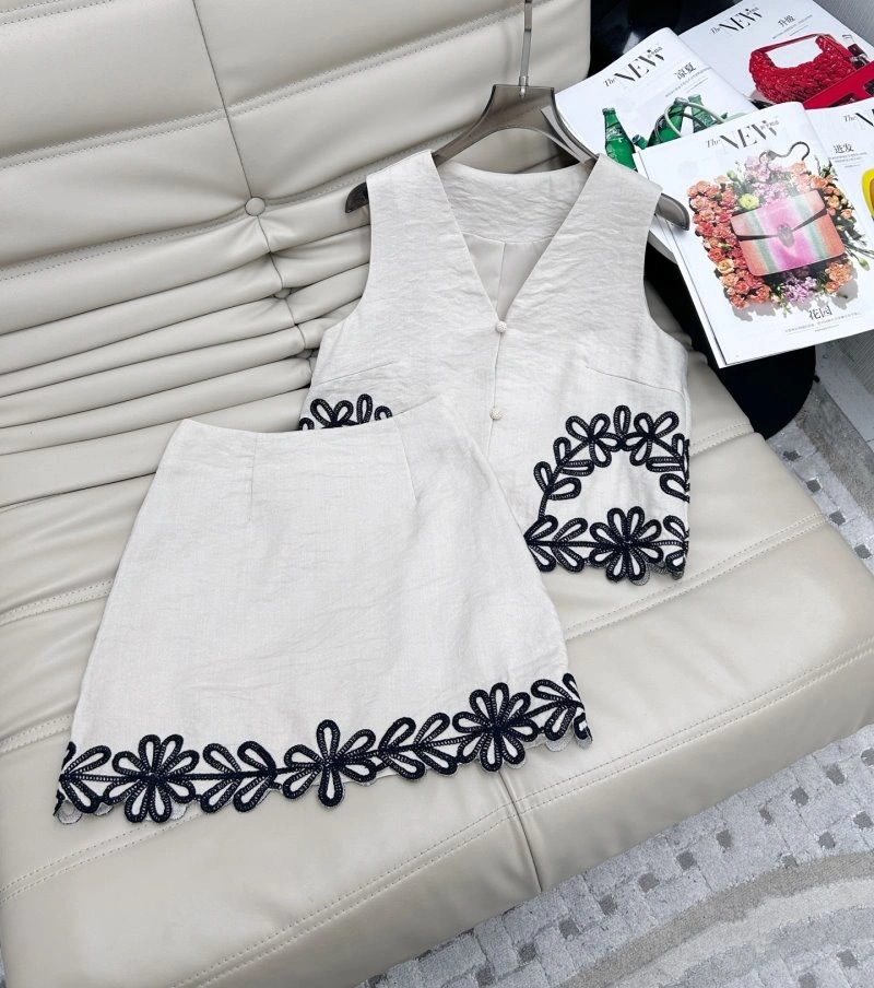 Unclassified Brand Dress Suits