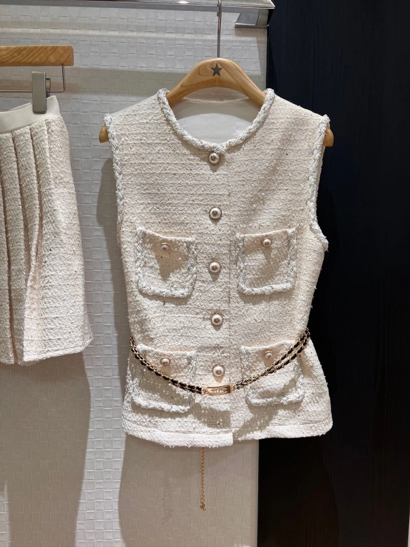 Bargain Unclassified Brand Dress Suits