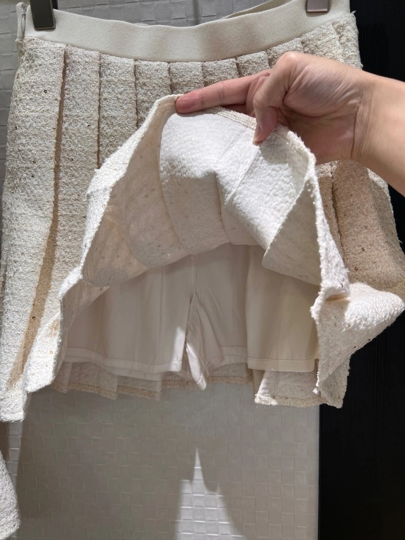 Bargain Unclassified Brand Dress Suits