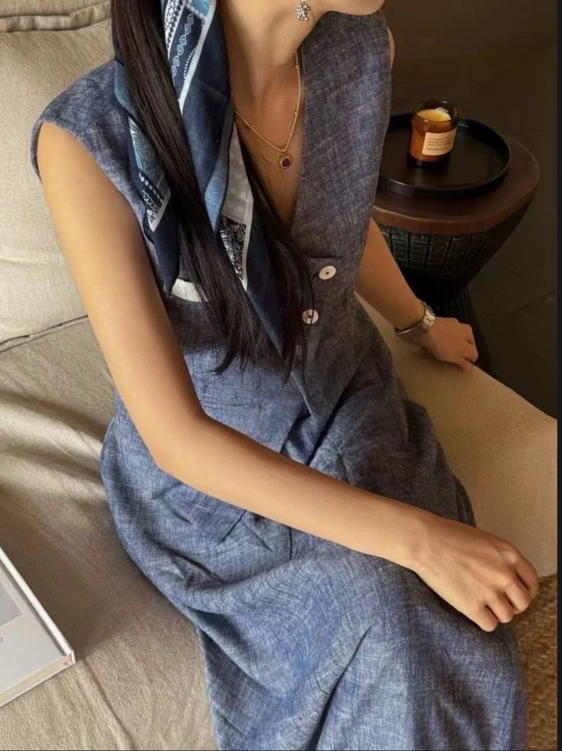 Value-priced Unclassified Brand Dress Suits