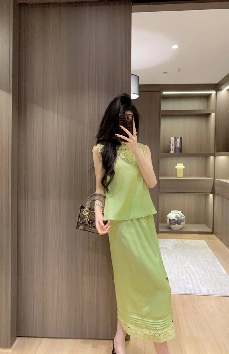 Budget-friendly Unclassified Brand Dress Suits