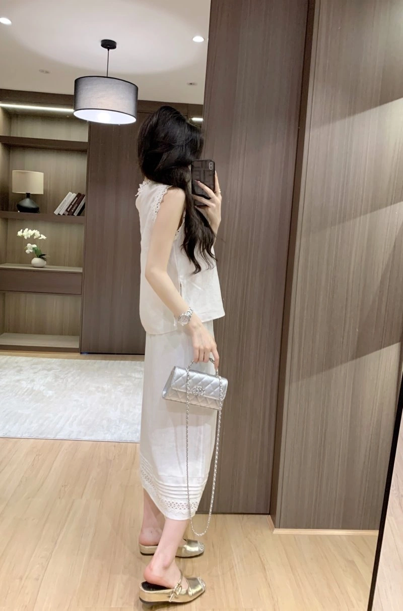 Economical Unclassified Brand Dress Suits