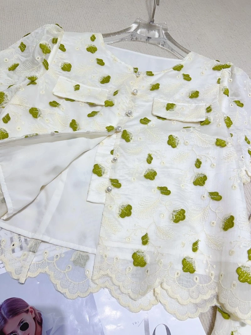 Indistinguishable Unclassified Brand Dress Suits