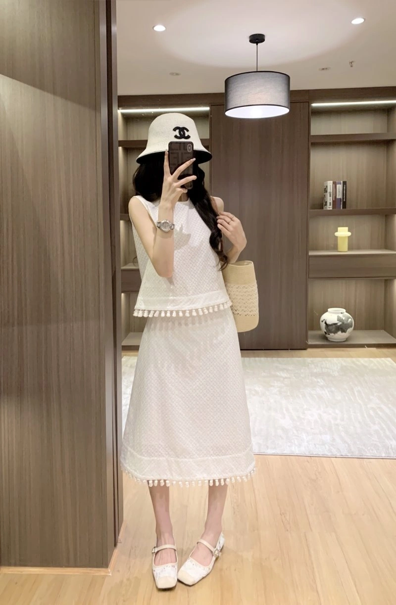 Top match Unclassified Brand Dress Suits