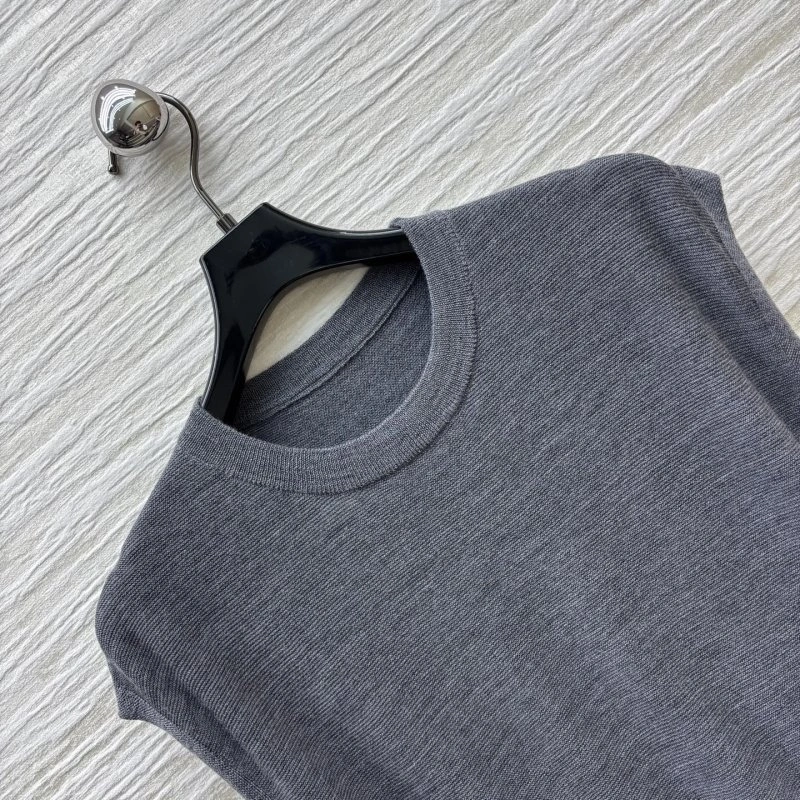 Accurate model Unclassified Brand Dress
