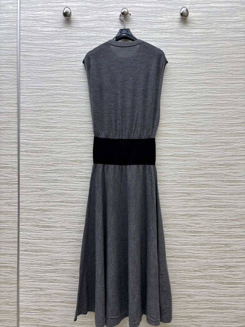 Accurate model Unclassified Brand Dress