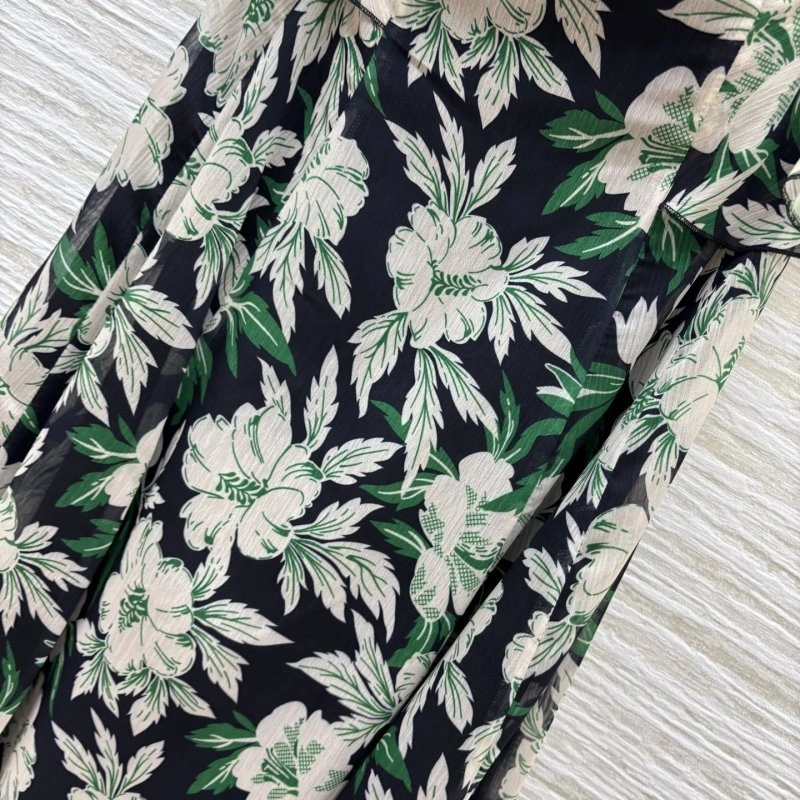Indistinguishable Unclassified Brand Dress