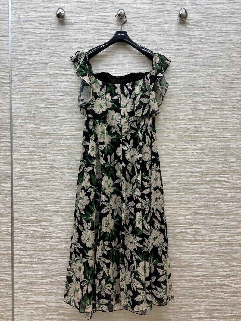 Indistinguishable Unclassified Brand Dress