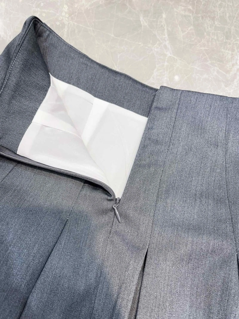 Indistinguishable Unclassified Brand Dress