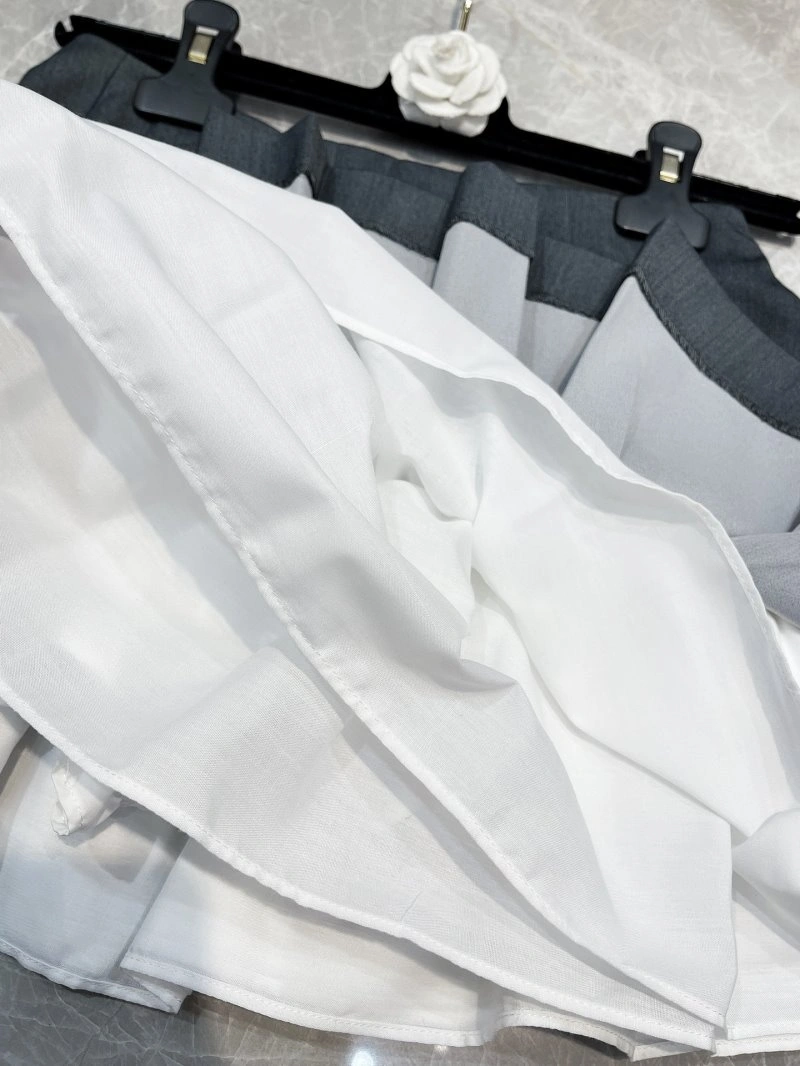 Indistinguishable Unclassified Brand Dress