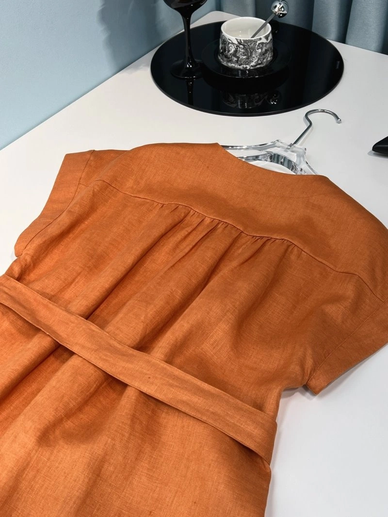 Discounted Unclassified Brand Dress