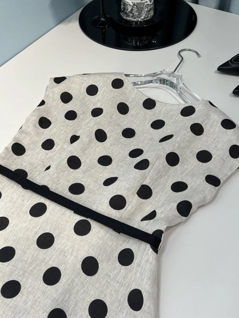 Discounted Unclassified Brand Dress